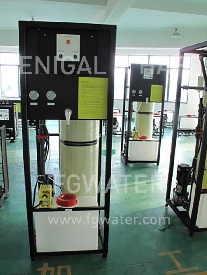 Mobile Seawater Reverse Osmosis Plant , Sea Water Purification System